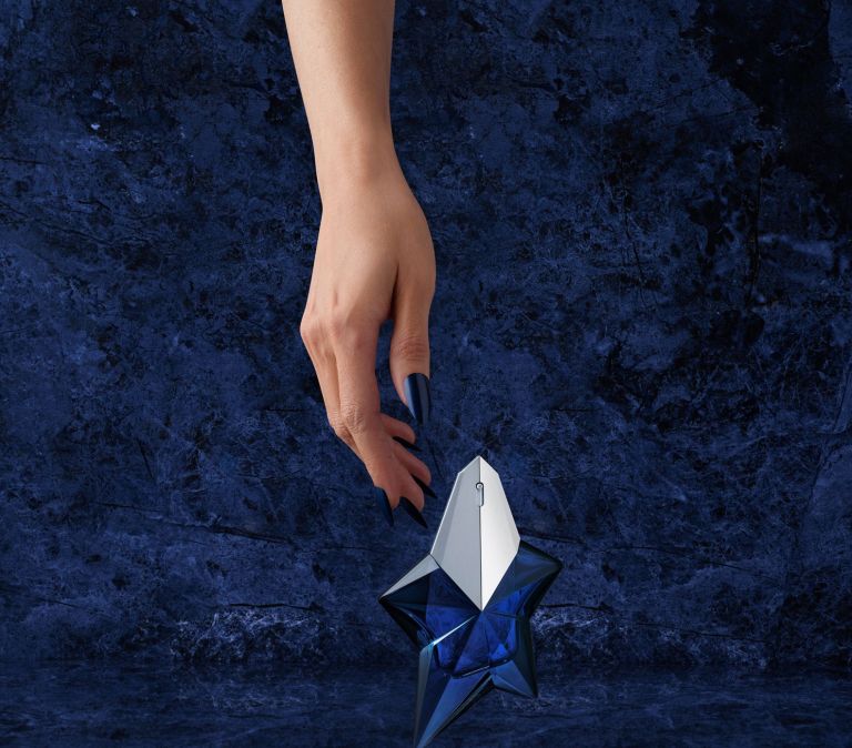 MUGLER ANGEL ELIXIR: UNA PODEROSA ESTRELLA HA NACIDO – EAU DE BEAUX